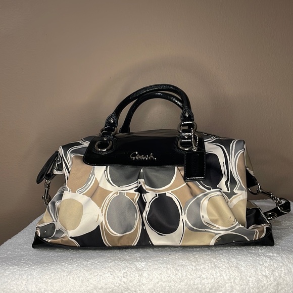 Coach | Bags | Like New Coach Signature Cloth With Patent Leather Trim ...